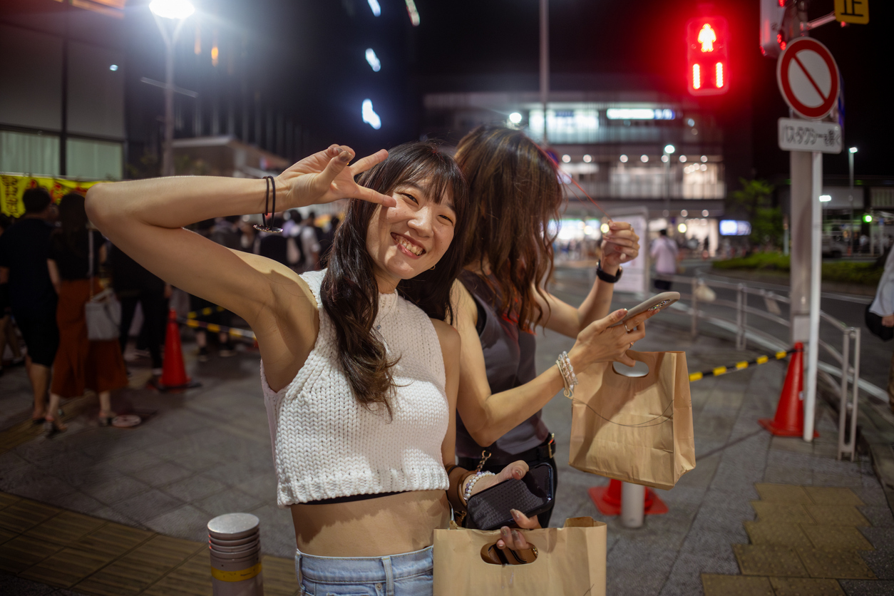 A Savvy Guide to the Nightlife in Tokyo for Women - Savvy Tokyo